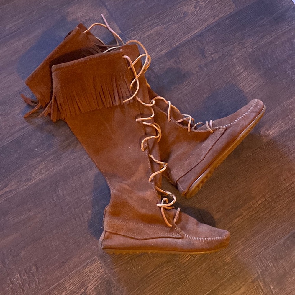 Minnetonka Moccasin Knee High Lace Up Boots - Gem